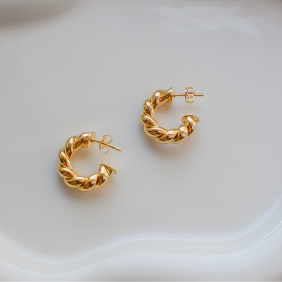 Jewelry | 18k Gold Filled Twisted C Hoop | Poshmark